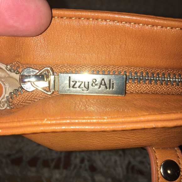 Izzy & Ali | Bags | Izzy Ali Tan Leather Tote Shopper Bag | Poshmark